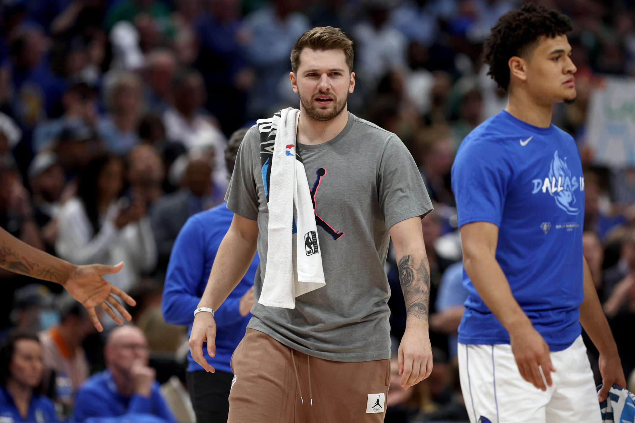 Isaiah Hartenstein Told Us His Dad Was Black, But Social Media Wants To ...